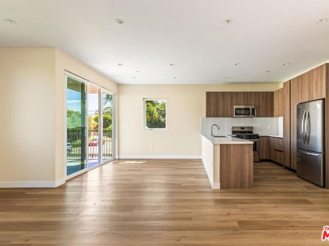 4905 St Elmo Dr, Los Angeles, CA 90019 | MLS #26673 | Compass