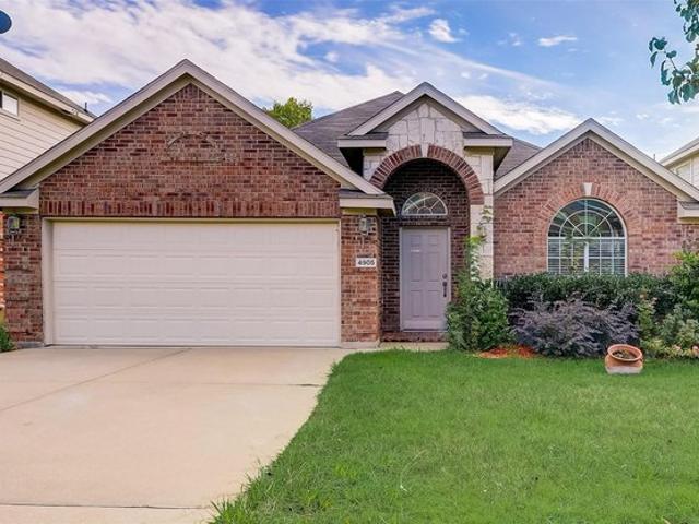 4905 Summer Oaks Ln, Fort Worth, TX 76123