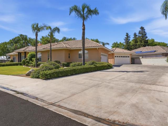 4906 Palisades Circle
