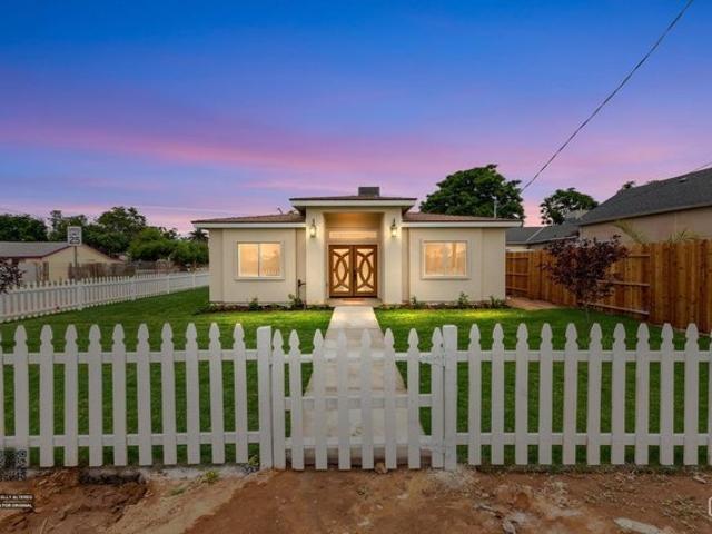 4906 Redbank Rd, Bakersfield, CA 93307