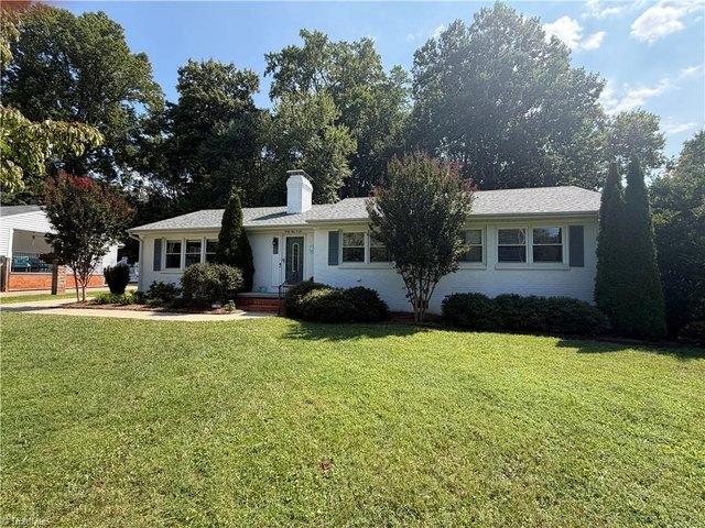 4906 Starmount Dr, Greensboro, NC 27410