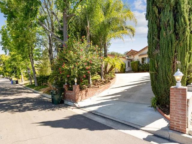4906 Vicwood Ave, La Crescenta, CA 91214