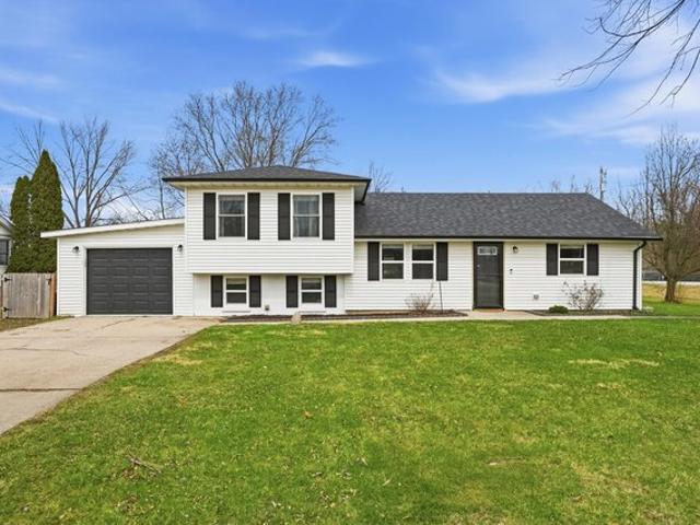 4906 W 109th Ave, Crown Point, IN 46307