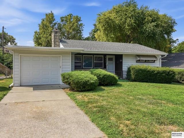 4907 Curlew Ln, Omaha, NE 68106