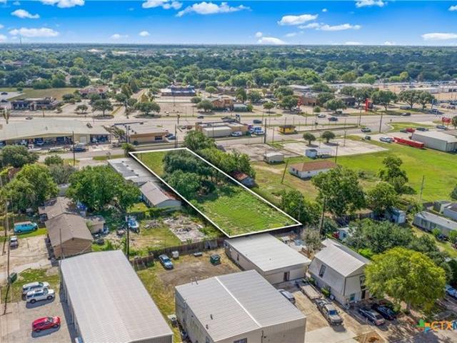 4907 Country Club Dr Lot 1, Victoria, TX 77904
