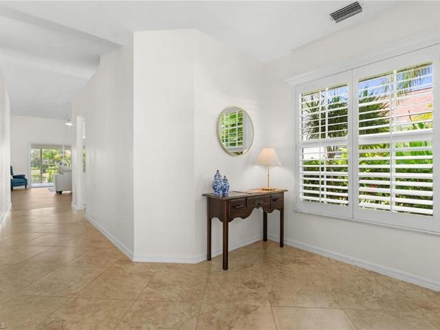 4907 Europa Dr, Naples, FL 34105 | MLS #226023