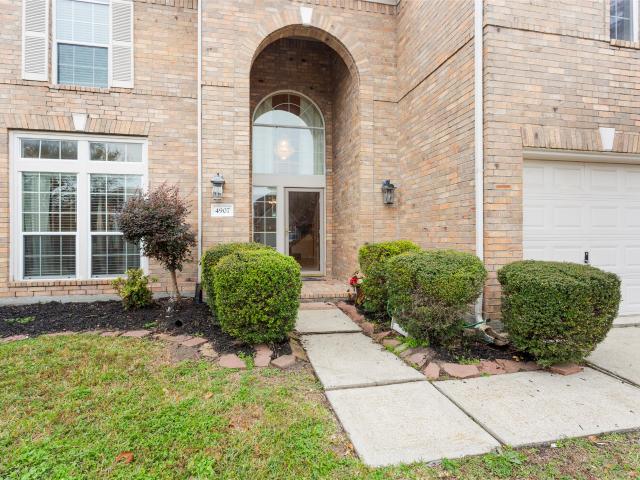 4907 Elmwood Ct, Baytown, TX 77521 | MLS #7562 | Compass