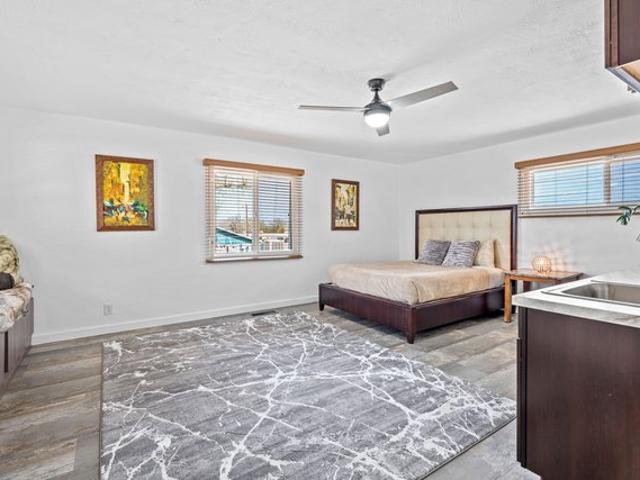 4908 Burton Ave SE, Albuquerque, NM 87108
