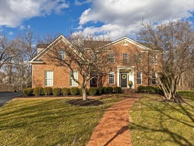 4908 Brooksview Cir, New Albany, OH 43054