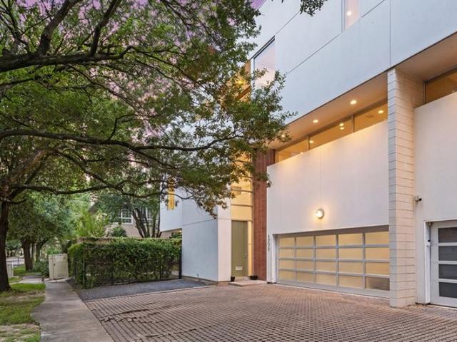 4908 S Shepherd Dr, Houston, TX 77098