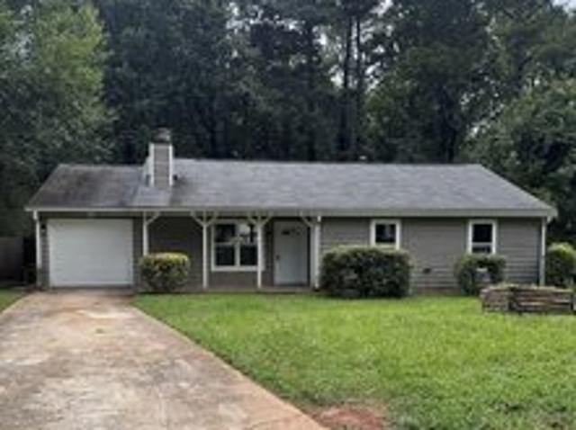 4909 Bayside Ct, Stone Mountain, GA 30088