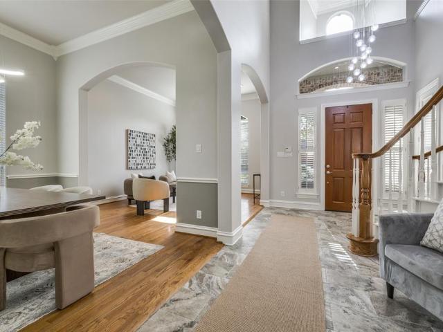 4909 Bosque Court