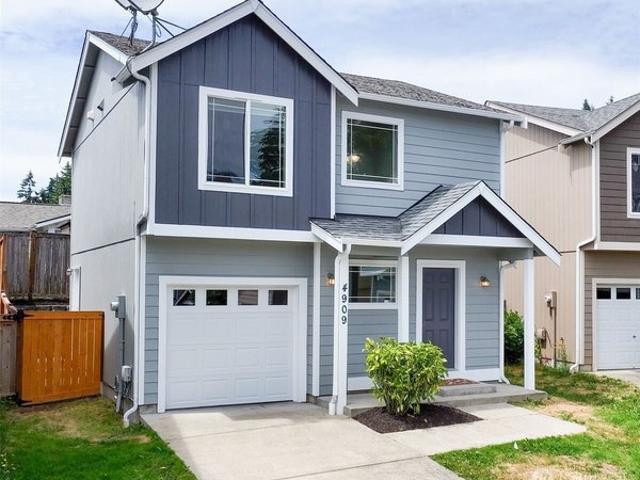 4909 Bowwood Cir NE, Bremerton, WA 98310