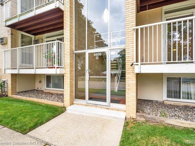 4909 Crooks Rd Apt D4, Royal Oak, MI 48073