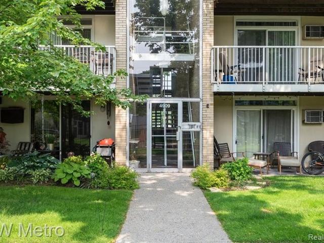 4909 Crooks Rd Apt E8, Royal Oak, MI 48073