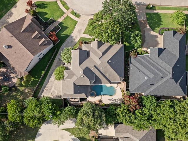 4909 Lakewood Drive