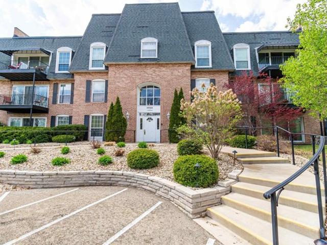 4900 N Knoxville Ave Unit 111A, Peoria, IL 61614