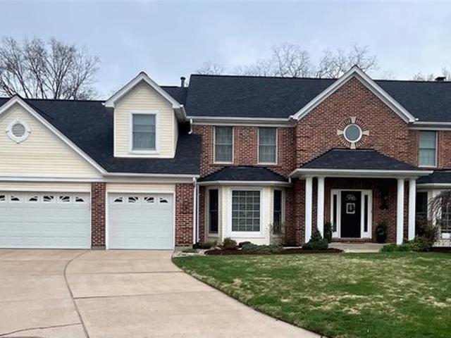 4900 Karington Place Ct, Oakville, MO 63129