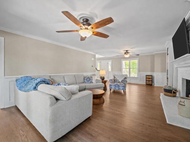 4900 Kinross Court