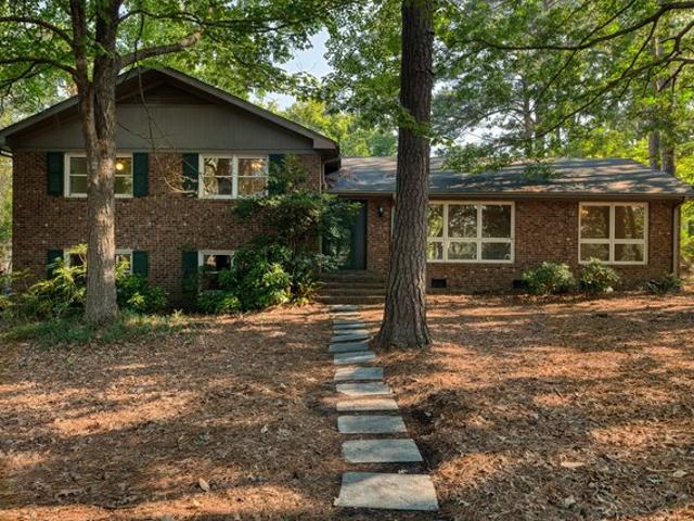 4900 Larchmont Dr, Raleigh, NC 27612