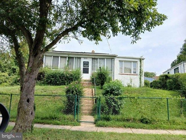 4900 Leroy Gorham Dr, Capitol Heights, MD 20743