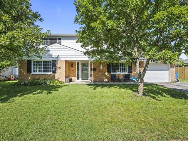 4900 Pennswood Dr, Dayton, OH 45424