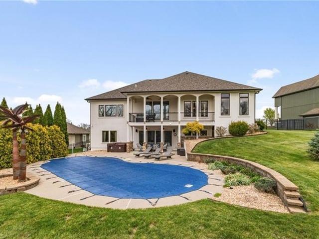 4900 SW Marguerite St, Blue Springs, MO 64015