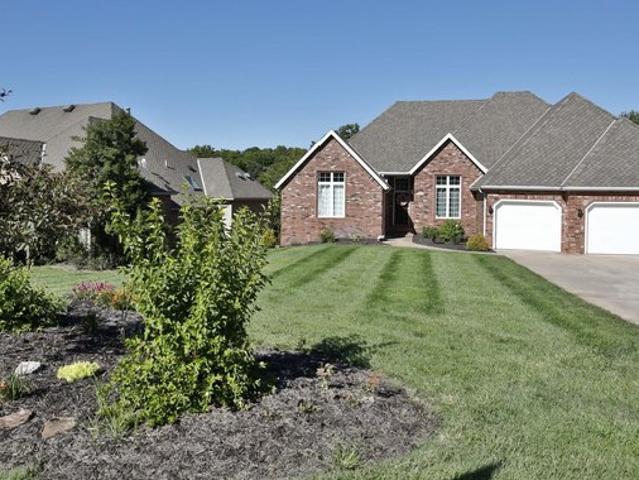 4900 S Bellhurst Ave, Springfield, MO 65804
