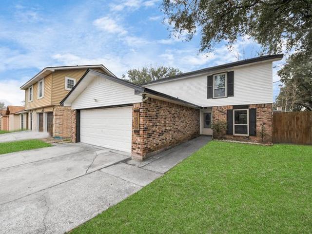 4900 Sandalwood Cir, Baytown, TX 77521