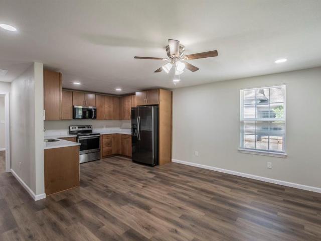 4901 Curzon Avenue # 105