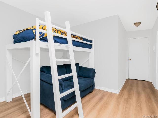 4901 Henry Hudson Parkway 8N