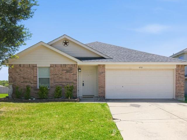 4901 Parkview Hills Ln, Fort Worth, TX 76179