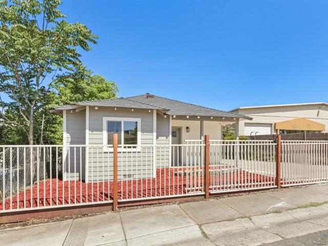 4901 Parker Ave, Sacramento, CA 95820 | MLS #226051