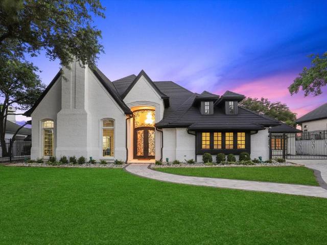 4901 Pinehurst Drive