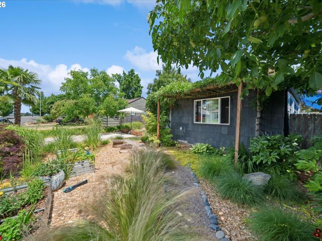 4902 NE 78TH AVE