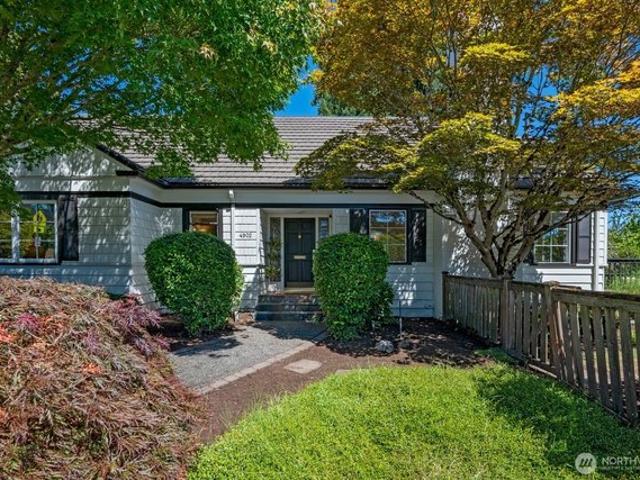 4902 NE 70th St, Seattle, WA 98115