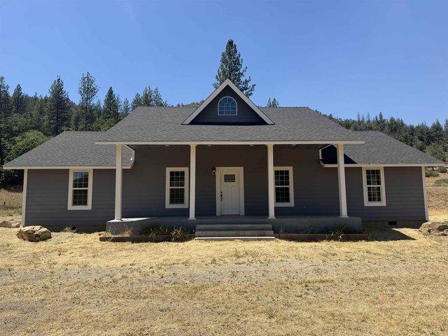 4902 E Moffet Creek Rd, Fort Jones, CA 96032