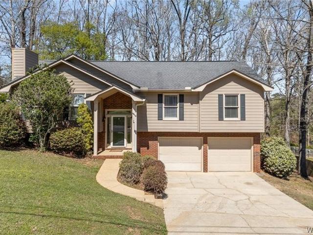 4902 Lakehurst Dr, Northport, AL 35473