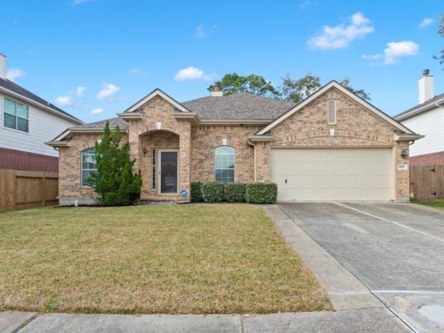 4902 Quiet Canyon Dr, Friendswood, TX 77546