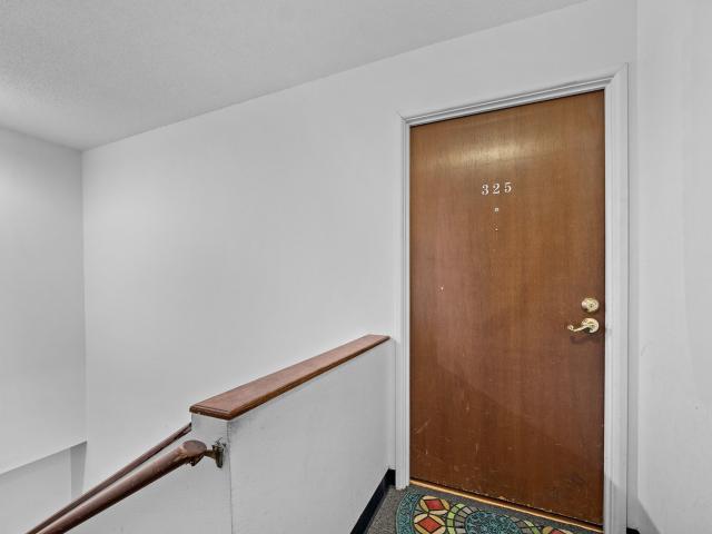 4902 University Avenue 325