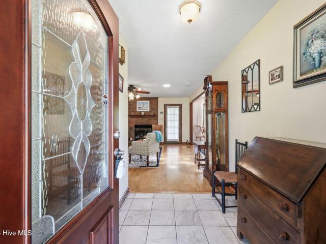 4903 Creekside Drive