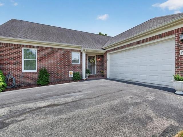 490 Court St Apt 22, Abingdon, VA 24210