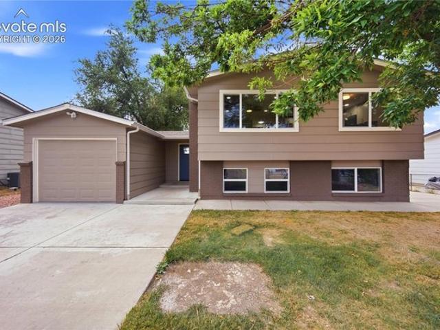 490 Calle Entrada, Fountain, CO 80817