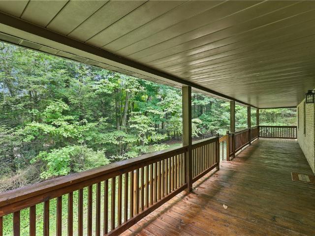 490 Cherry Lane