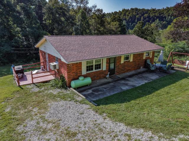 490 Cribbs Hill