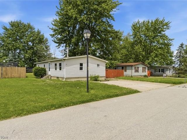 490 Arabian Ct, Lagrange, OH 44050