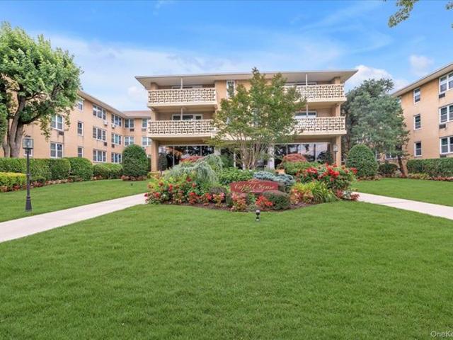 490 Atlantic Ave Apt 114, East Rockaway, NY 11518