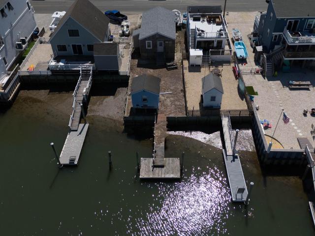 490 Avalon Boulevard