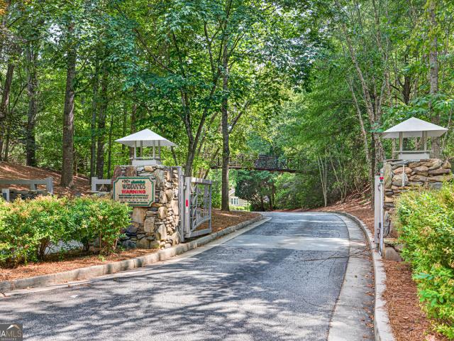 490 Barnett Shoals Road APT 201