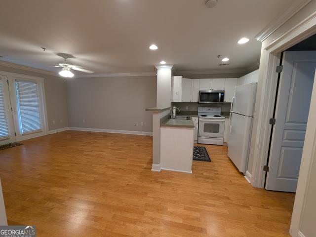 490 Barnett Shoals Road APT 913